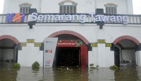 Stasiun Semarang Tawang Banjir Perjalanan Kereta Api Terganggu Bagian 3