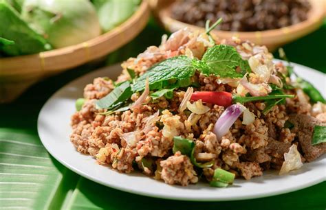 Recette Thaï Laap de poulet à la lime kaffir Chef Jevto Bond