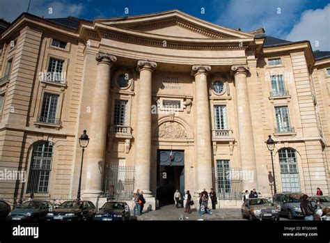 Pantheon Assas University Hi Res Stock Photography And Images Alamy