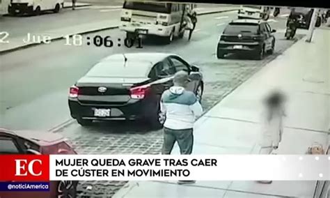 Mujer queda grave tras caer de cúster en movimiento