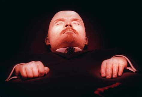 Lenin Kim Jong Il Mutter Teresa Promi Leichen als Ausstellungsstücke