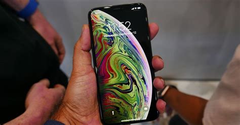 8 lí do khiến bạn nên và không nên mua iPhone XS Max