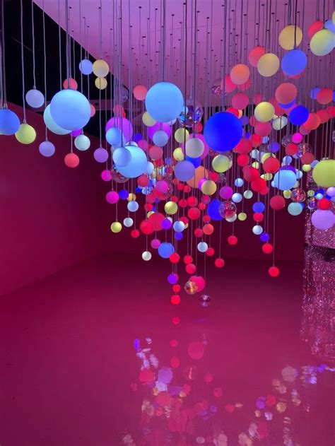 Pin By Valentina Maia On Inspirações In 2024 Colorful Art Installations Interactive Design