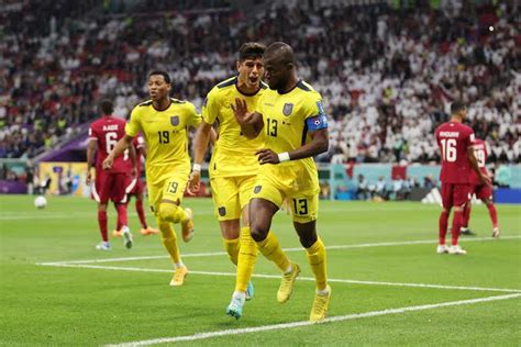 Equador vence o anfitrião Catar por 2 a 0 na abertura da Copa 2022