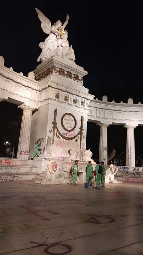 El Universal on Twitter La marcha feminista en imágenes destrozos