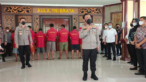 Galeri Foto 8 Tersangka Kasus Kerangkeng Manusia Resmi Ditahan Polda Sumut