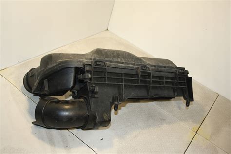 Obudowa filtra powietrza Citroen Peugeot 1 6 thp 757669180 za 45 zł z