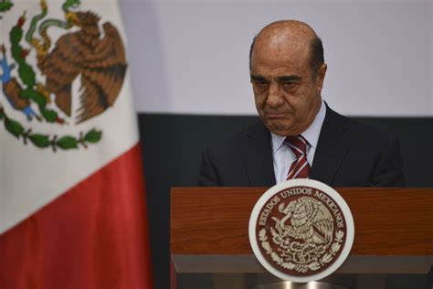 Jueza otorga suspensión provisional a Jesús Murillo Karam contra