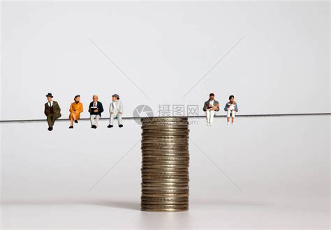 老龄化社会和低生育率的经济问题概念高清图片下载 正版图片504552875 摄图网