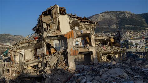 Séismes en Turquie plus de 600 constructeurs et propriétaires d