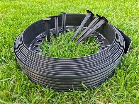 10 Metres Of BLACK Flexible Plastic GARDEN EDGING With 50 STRONG