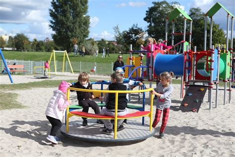Zabawy z dziećmi na placu zabaw pomysły ActiveLine
