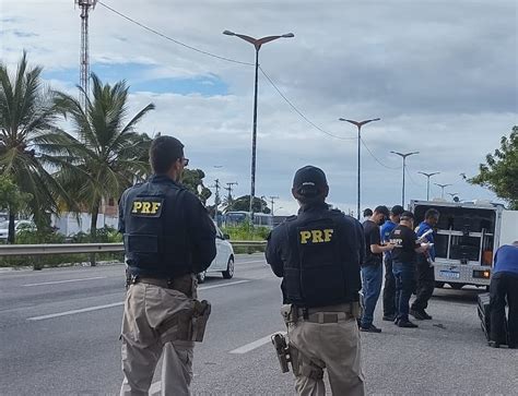 Policial à paisana reage e mata suspeito de assaltar ônibus em