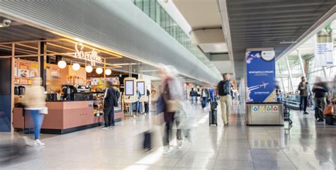 Ruch pasażerski powinien zostać na lotnisku Chopina Rafał Trzaskowski