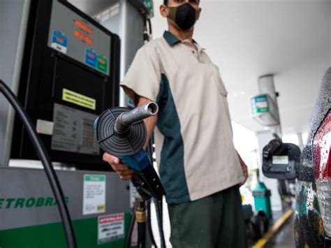 Petrobras anuncia aumento de 16 no preço da gasolina e de 28 no do diesel