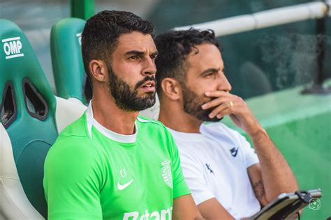 Rúben Amorim chamou 10 jovens do Sporting a treino que já contou 5