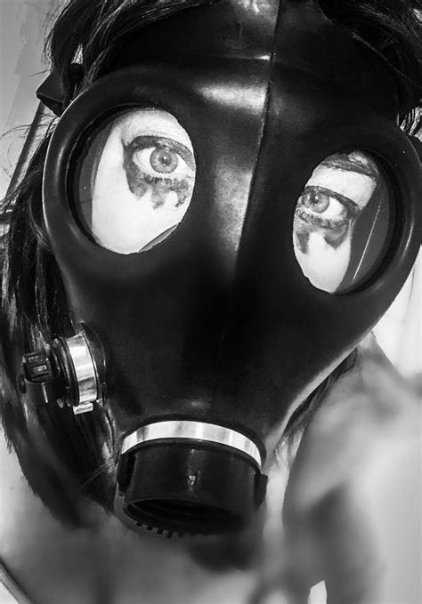 Kinky Sexy Gas Mask Stunning Women Helmets Bizarre Masks Face Hard Hats