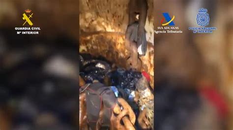 Detenido un polizón oculto en el hueco del ancla que trataba de