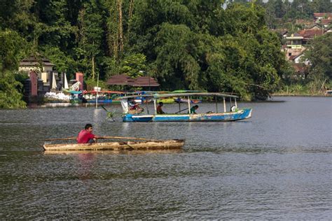 7 Tempat Wisata Di Ciamis Yang Lagi Hits Dan Instagramable Blog Mamikos