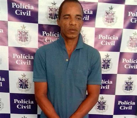 Homem Preso Por Matar O Pai Golpes De Martelo Para Roubar R