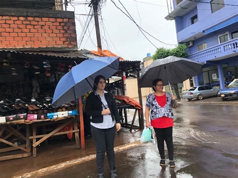 Pronostican ambiente caluroso y lluvias este sábado en el Este