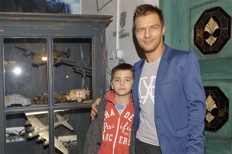 Antoni Sztaba I Adam Sztaba W Trakcie Spaceru Po Muzeum Powstania