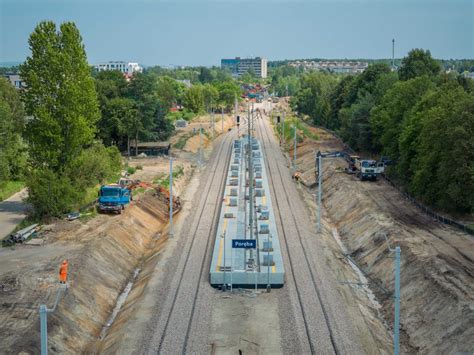 Z Katowic Poci Giem Na Lotnisko W Pyrzowicach Pojedziemy Z Przesiadk