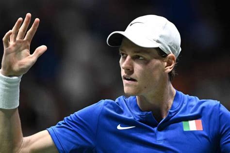 Chi è Jannik Sinner il tennista italiano dei record biografia e vita