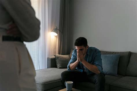 5 Bipolar Disorder Relationship Patterns You Should Aware Of