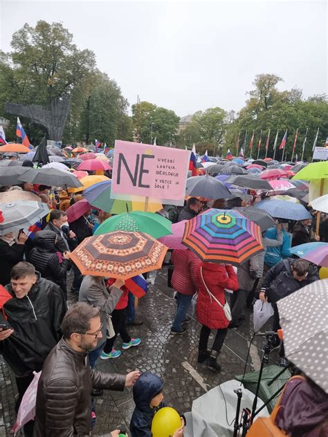 Mojca Škrinjar on Twitter RT BrankoGrims1 Kakšna nesramna