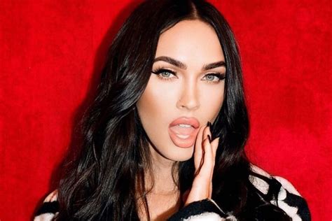 Megan Fox Eyebrows 2022