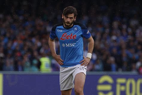 Kvaratskhelia è pronto a firmare il rinnovo col Napoli Aumento di