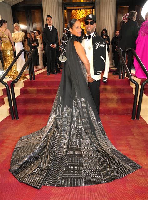 Alicia Keys On Location In New York City Conhe A O Mundo Das Apostas