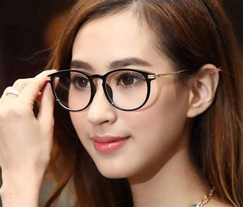 Mặt Trái Xoan Đeo Kính Gì Hợp Cách Chọn Mắt Kính Phù Hợp