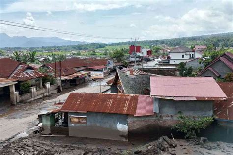 Sumbar Umumkan Darurat Siaga Bencana Akibat Banjir Bandang Dari Gunung