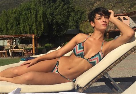 Hot Sexy Paula Bolatti Bikini Pics