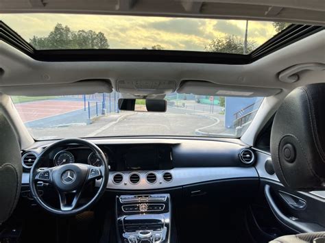 Mercedes Benz E Klasa T Model 220 D Panoramski Krov 2018 God