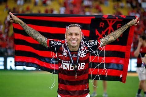 Tite tem retorno importante no Flamengo para a próxima rodada do