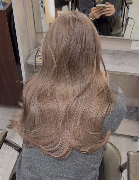 Milk Tea Brown Hair Lightly Curled Brown Hair Inspo Brown Hair Looks