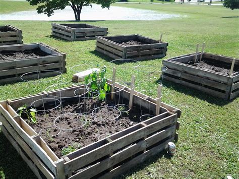 How To Build Raised Garden Bed From Pallets