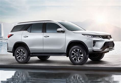 Toyota SW4 Fortuner se actualiza con más tecnología