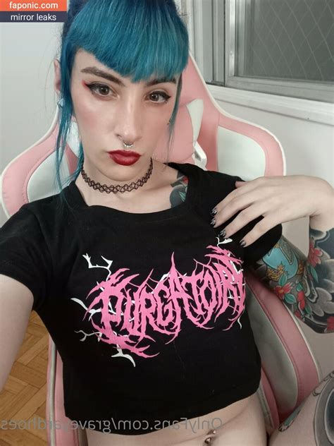 Graveyardhoes Aka Theshoegraveyard Nude Leaks Onlyfans Faponic