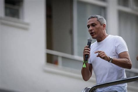 Deputado aliado de Bolsonaro Gustavo Gayer é intimado pelo STF por
