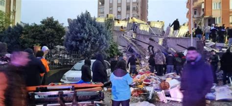 Depremden kurtulanlar anlatıyor Hava soğuk yemeğimiz yok çok zor