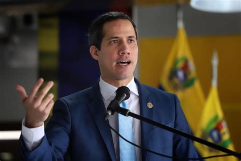 El gobierno de Gustavo Petro presionó a Juan Guaidó para que abandone