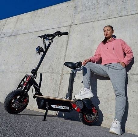 Patinetes Eléctricos con Asiento Los 5 Mejores y Normativa 2023