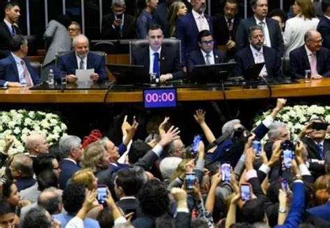 Congresso promulga emenda constitucional da reforma tributária