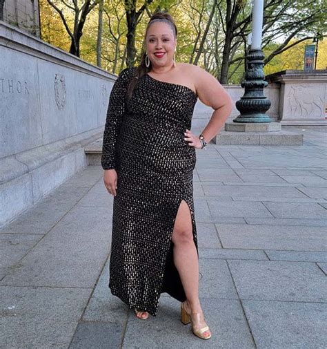 What To Wear To A Gala 40 Style