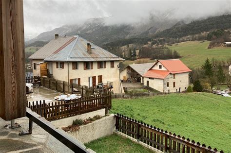 Disparition D Mile Quelles Sont Les Pistes Tudi Es