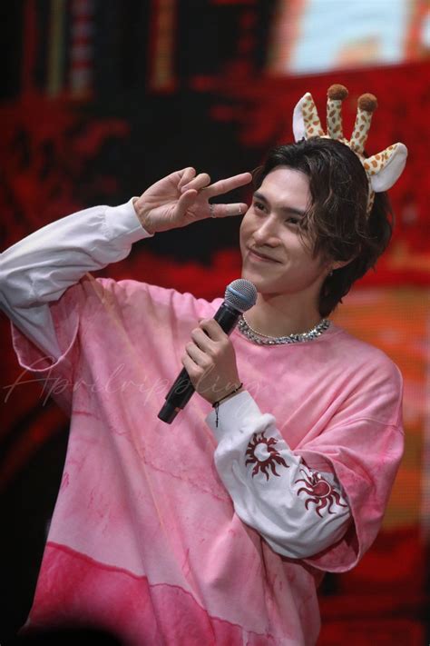tapir met 7dream on Twitter RT Aprilld1998 WayV 威神V 웨이션브이